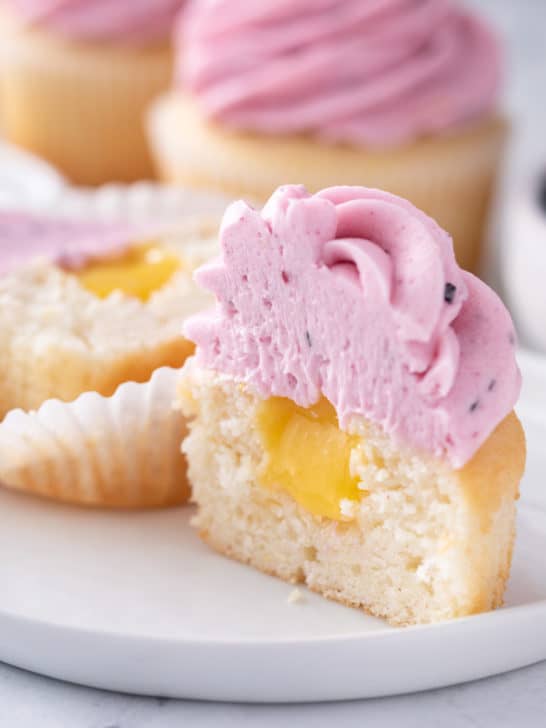 How to Fill Cupcakes [2 easy methods!] | My Baking Addiction