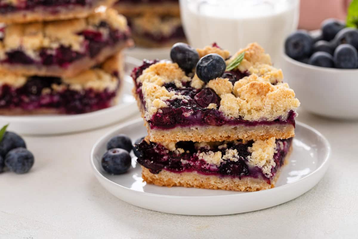 Blueberry Crumb Bars Recipe - alavending