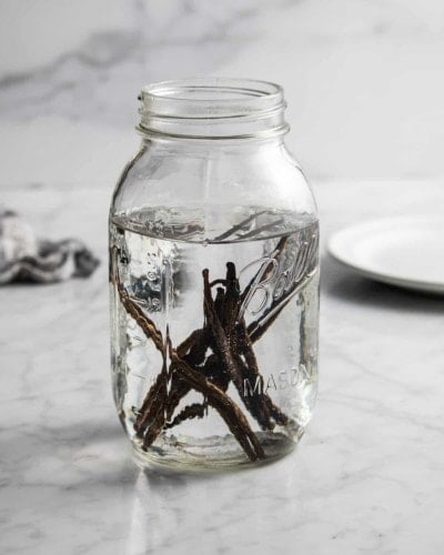 How to Make Homemade Vanilla Extract | My Baking Addiction