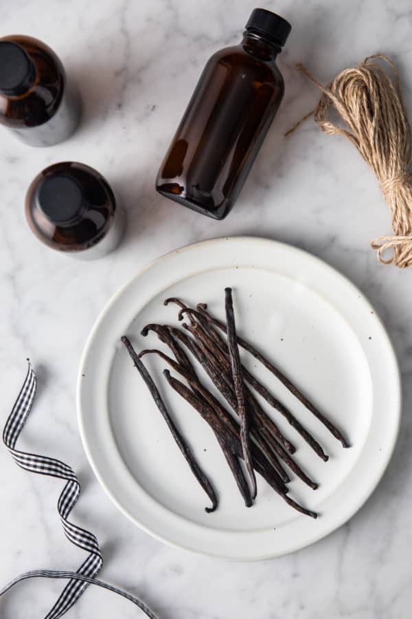 How to Make Homemade Vanilla Extract | My Baking Addiction