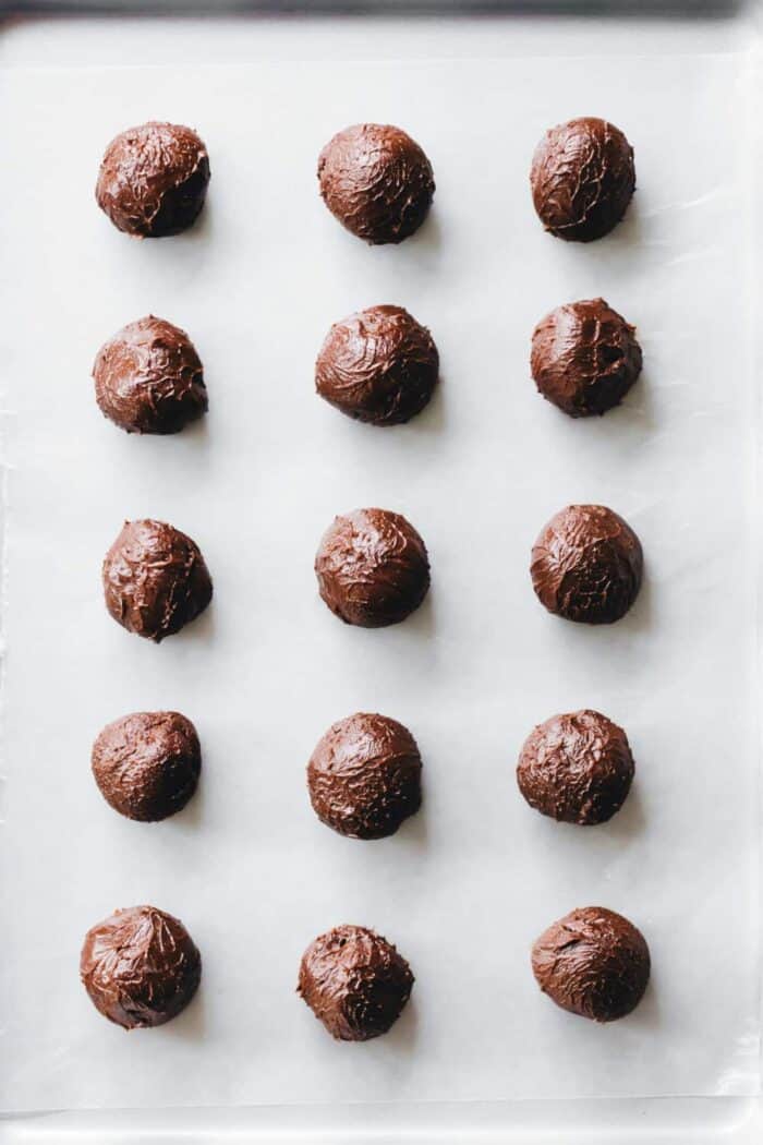 Simple Homemade Truffles Recipe | My Baking Addiction