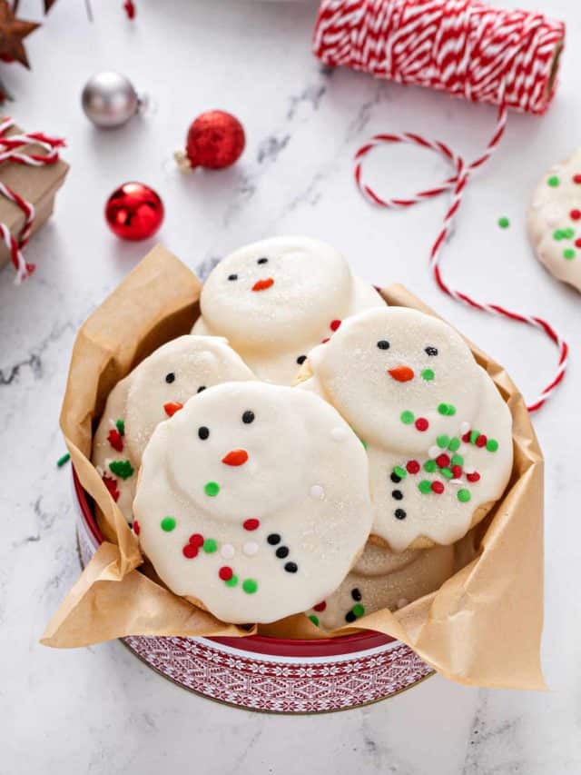 Easy Melting Snowman Cookies - My Baking Addiction