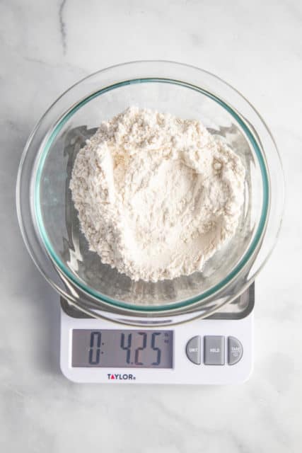 How To Measure Flour Accurately | My Baking Addiction