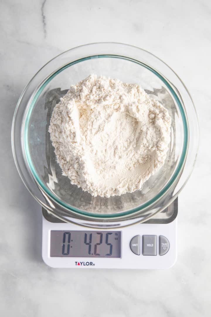 How To Measure Flour Accurately | My Baking Addiction