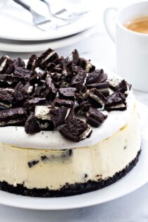 Instant Pot Oreo Cheesecake - My Baking Addiction