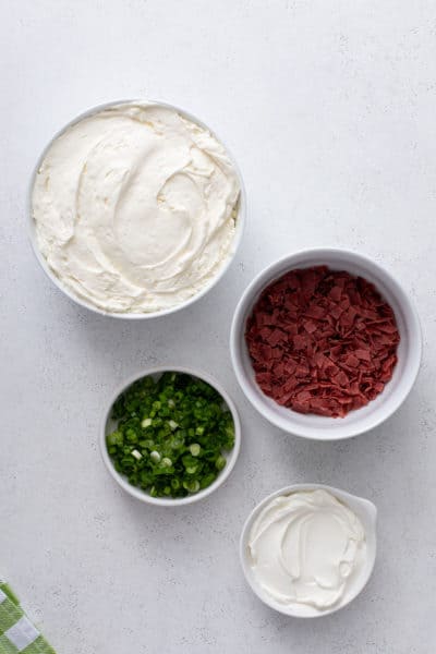 Dried Beef Dip (Easy 3-Ingredient Recipe) - My Baking Addiction