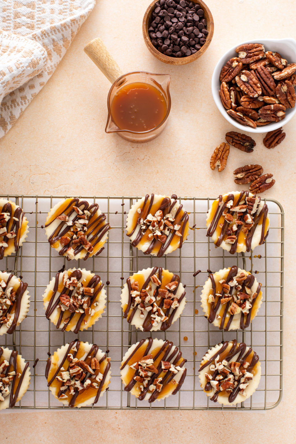 Mini Turtle Cheesecakes - My Baking Addiction