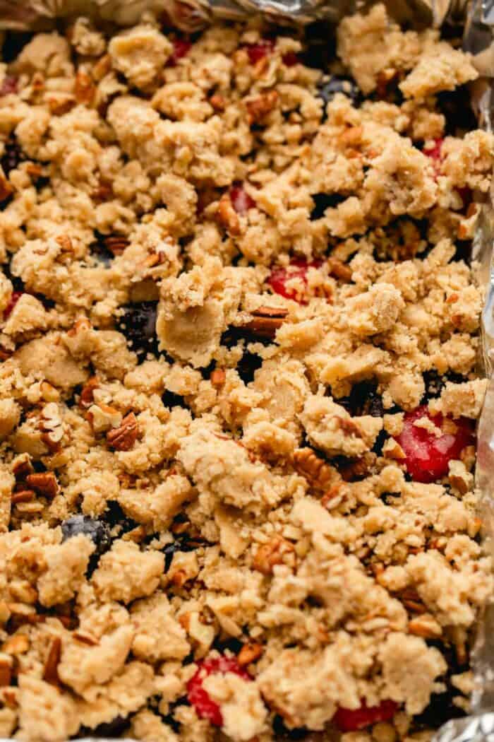 Berry Crumble Bars - My Baking Addiction
