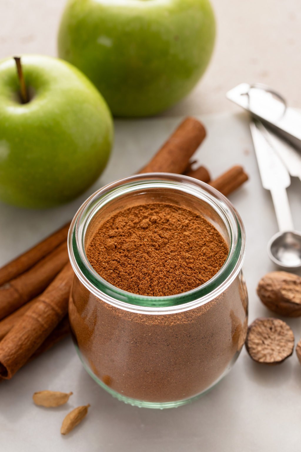 Homemade Apple Pie Spice | My Baking Addiction