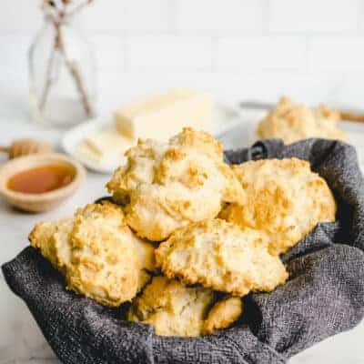 Bisquick Biscuits (Quick and Easy!) - My Baking Addiction