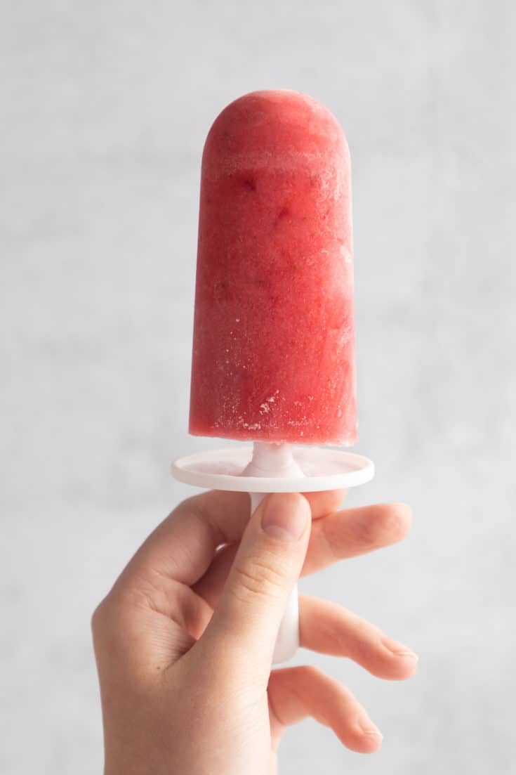Strawberry Popsicles (with Greek yogurt!) - My Baking Addiction
