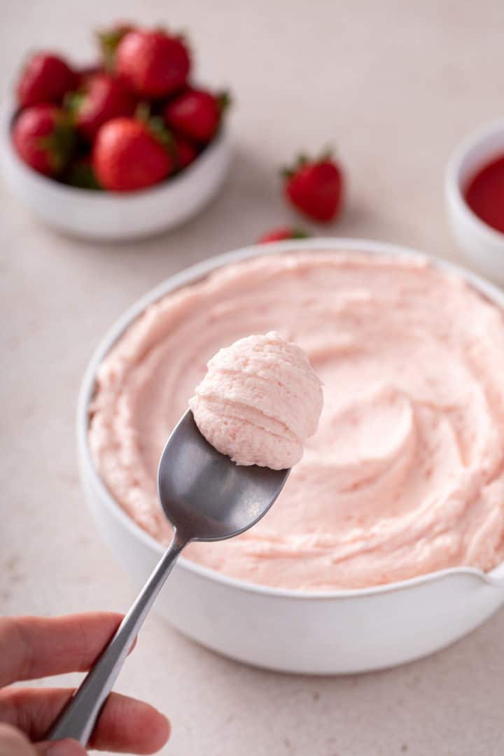 Strawberry Frosting - My Baking Addiction