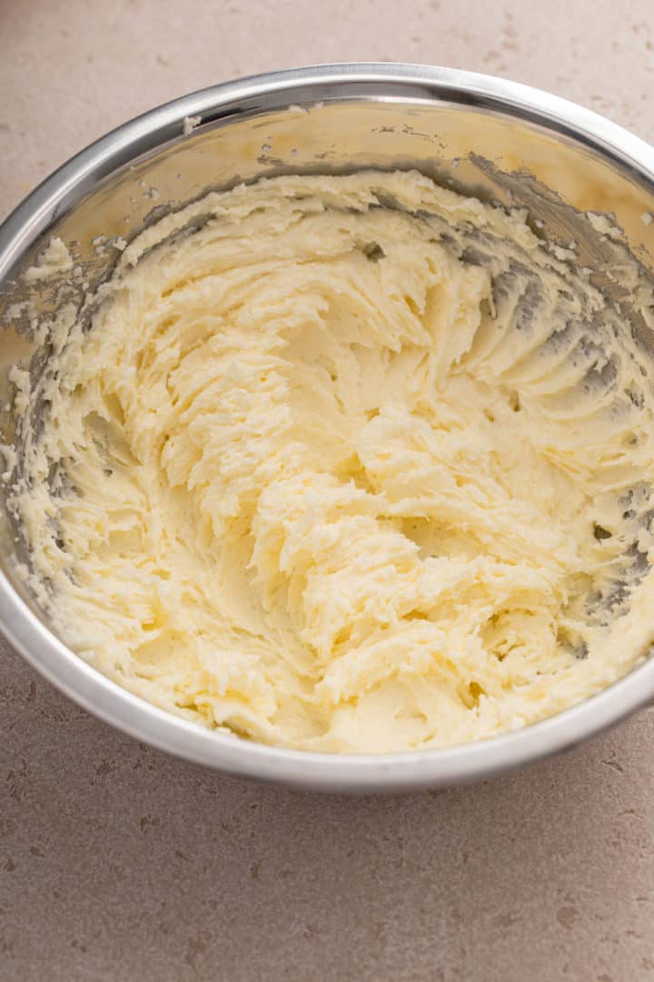 How to Cream Butter and Sugar - My Baking Addiction