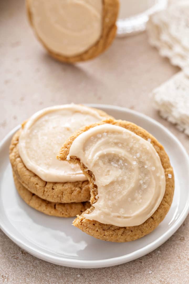 Frosted Maple Cookies - My Baking Addiction