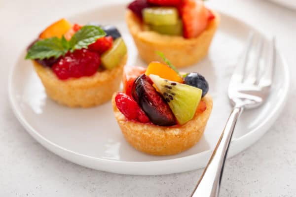 Mini Fruit Tarts - My Baking Addiction