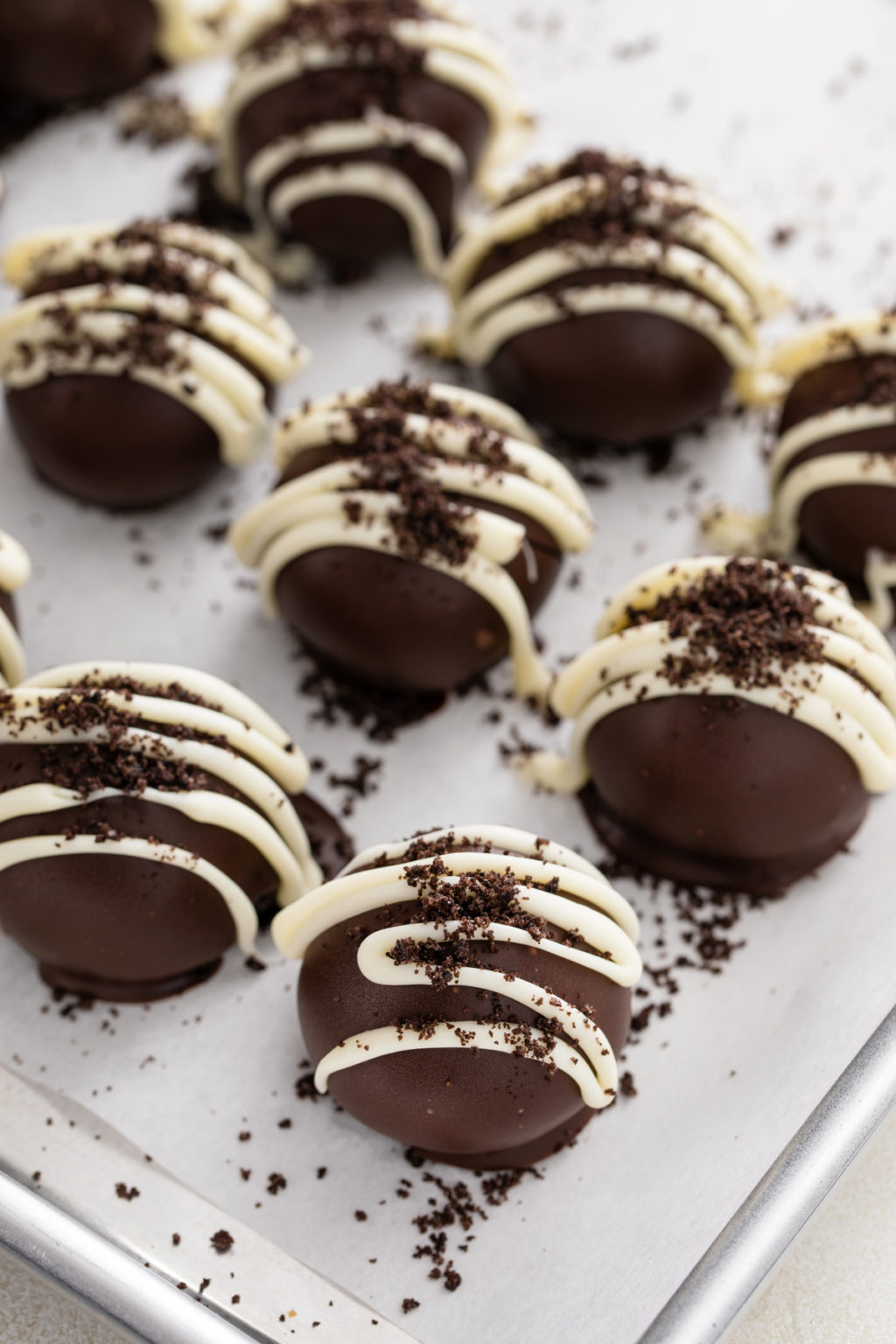 Oreo Truffles (No-bake Oreo cookie balls) - My Baking Addiction